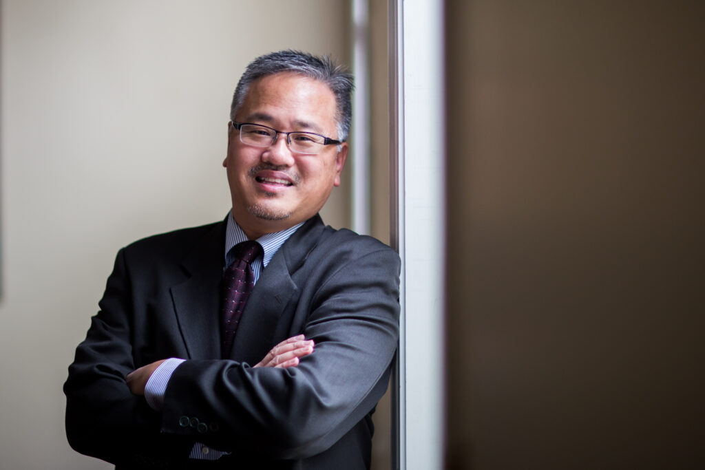 Dr. Max Lee Receives Henry Resident Fellowship - North Park University